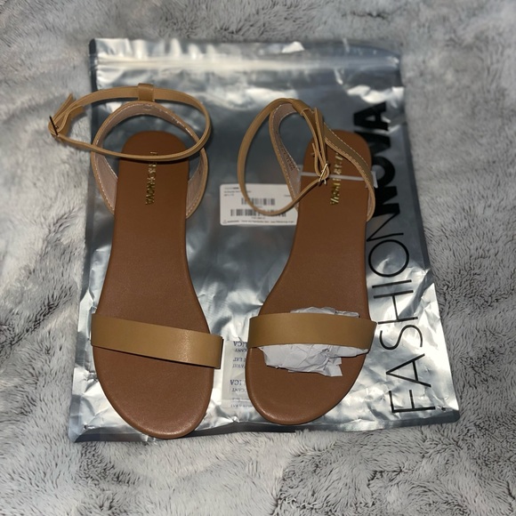 Fashion Nova | Shoes | Bnwt Fashion Nova Camel Colored Flat Sandals ...